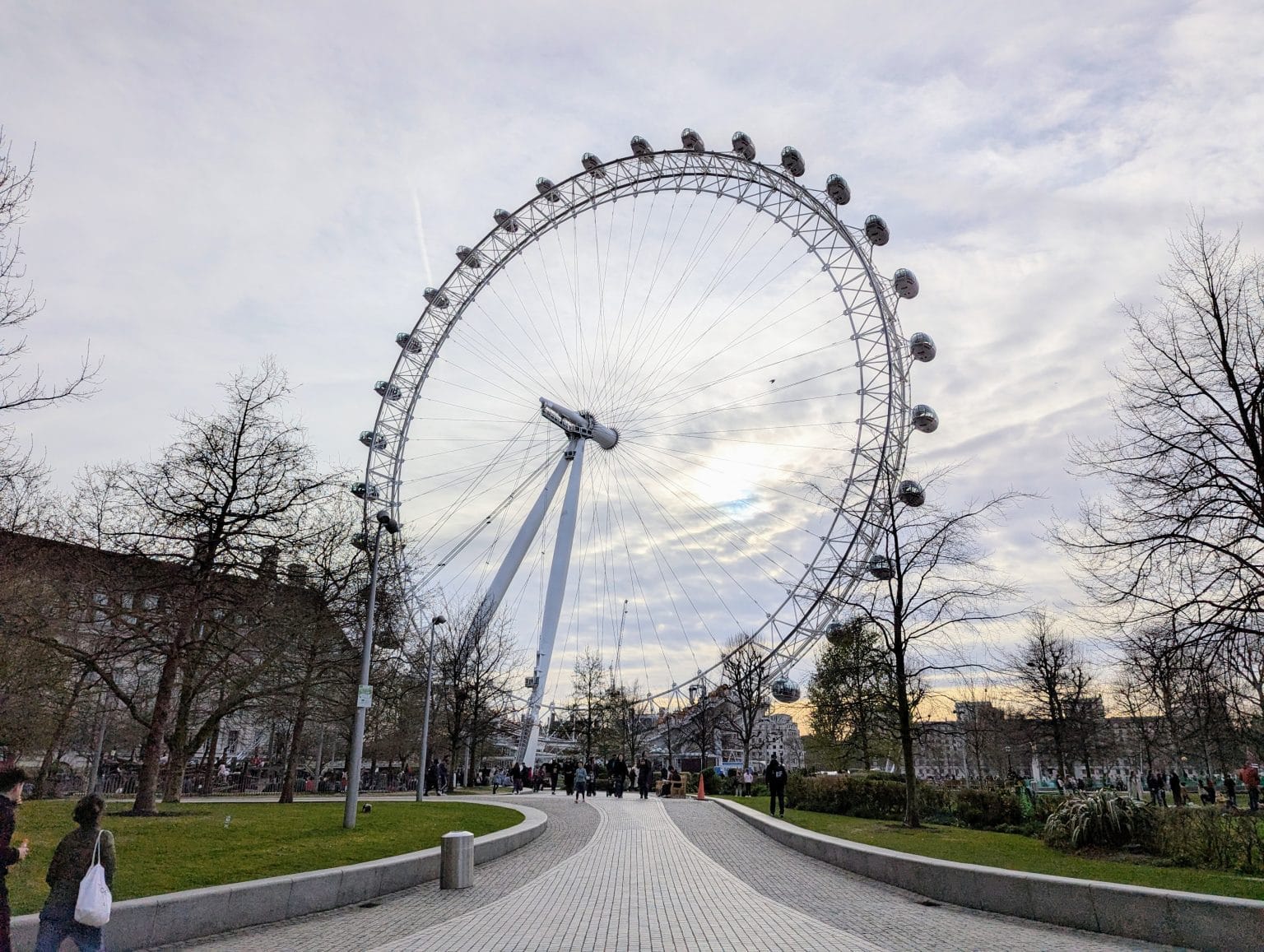 Merlin Attractions in London: Full List + Money Saving Tips