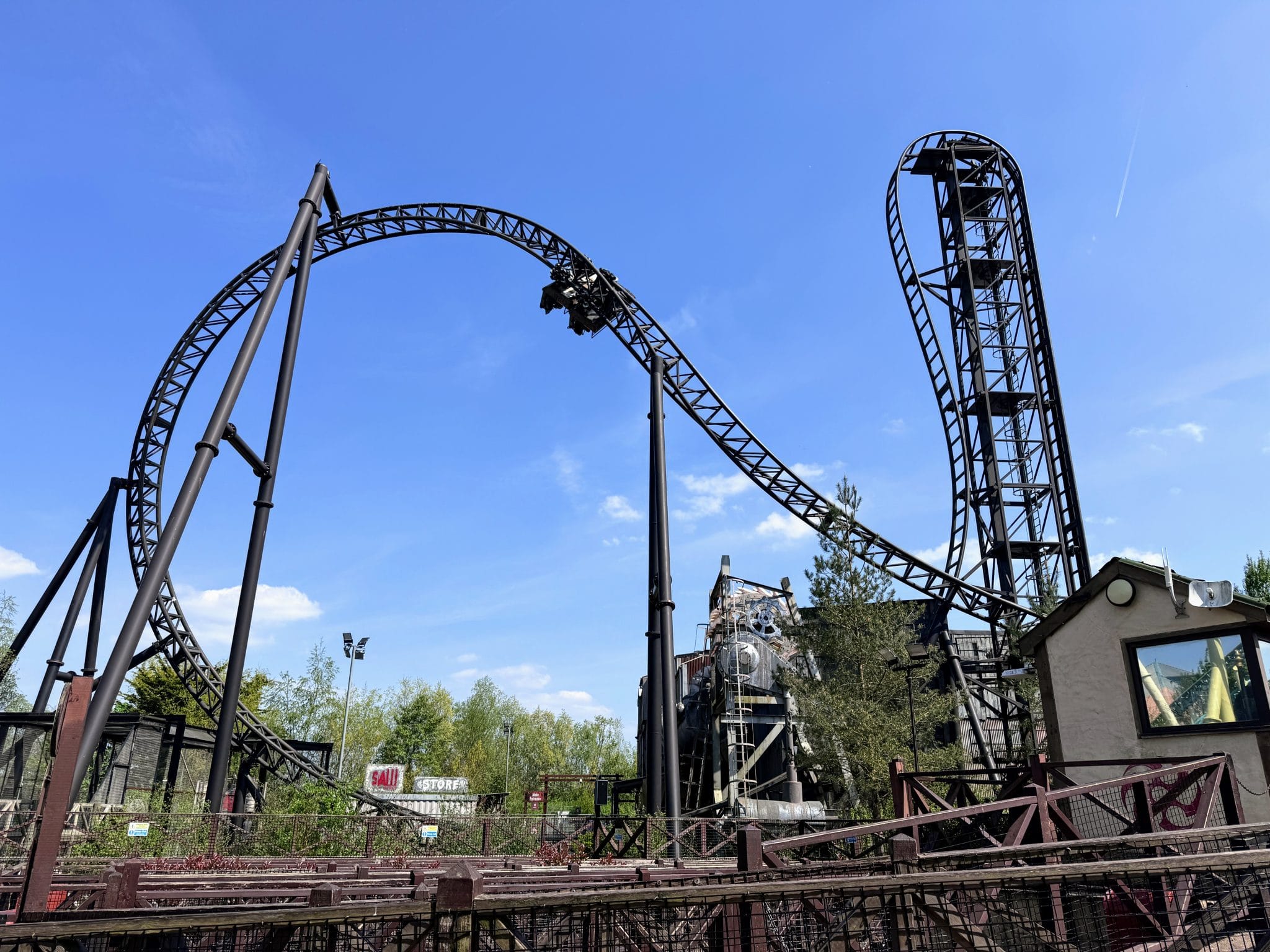 Thorpe Park with Kids: Top Tips, Best Rides and Hotel Guide